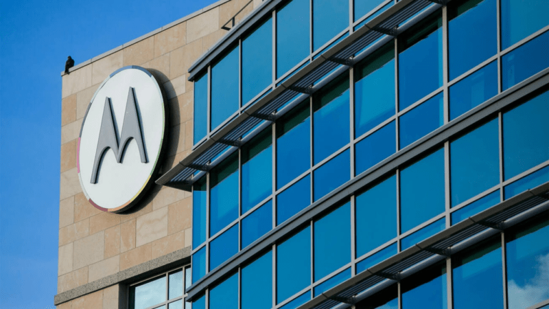 Motorola expresses a rollable smartphone with a screen that can grow ...